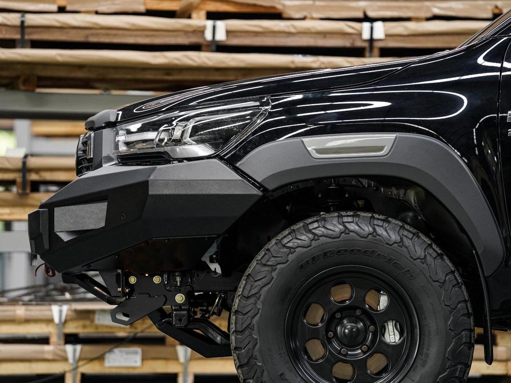 Elite Non Loop Bar (Black Recovery Points & Bash Plate) for Toyota Hilux (5/2020 to 7/2024 ...